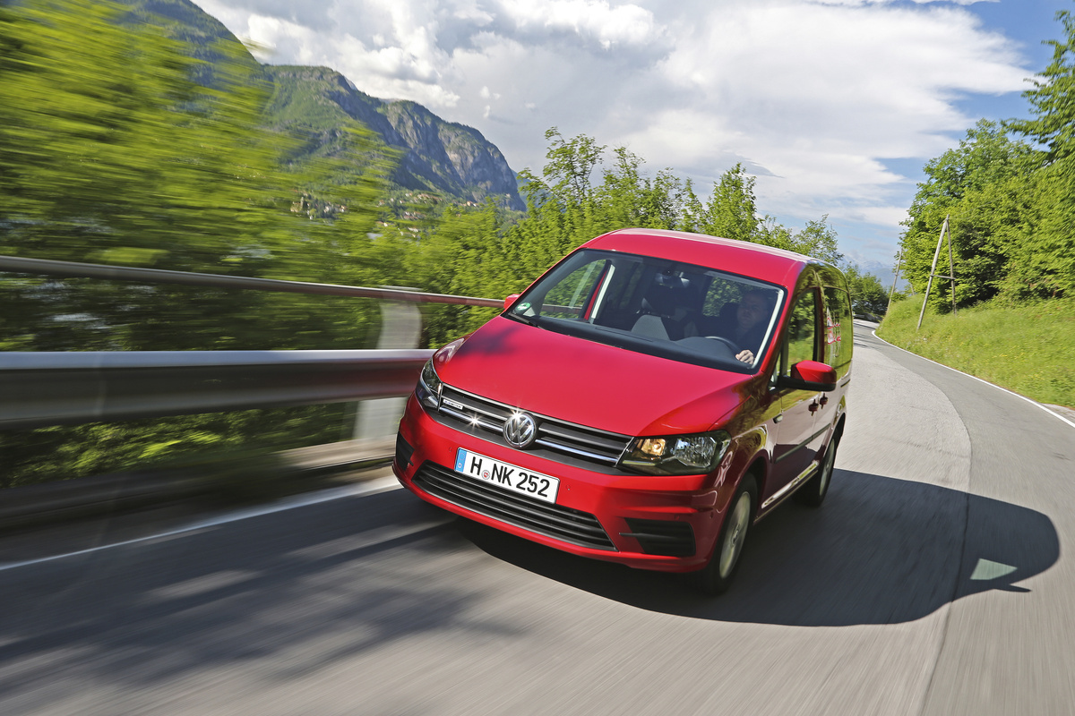 Volkswagen Caddy TGI a metano. Puliti alla meta - Prove - Automoto.it
