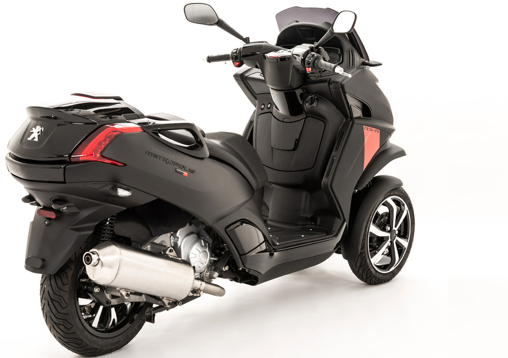 Peugeot Metropolis 400 RX-R (2017 - 19), prezzo e scheda tecnica - Moto.it