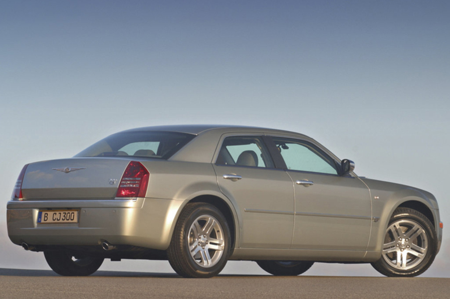 Chrysler 300 C 3.0 V6 CRD cat DPF Sedan (07/2005 - 12/2010): prezzo e ...