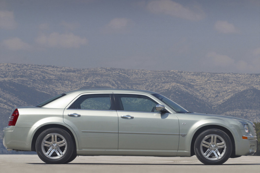 Chrysler 300 C 5.7 V8 HEMI cat Sedan (03/2005 - 05/2010): prezzo e ...