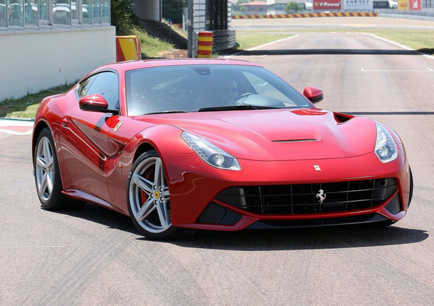 Ferrari F12 Coupé F12tdf (01/2017 - 07/2019): prezzo e scheda tecnica ...