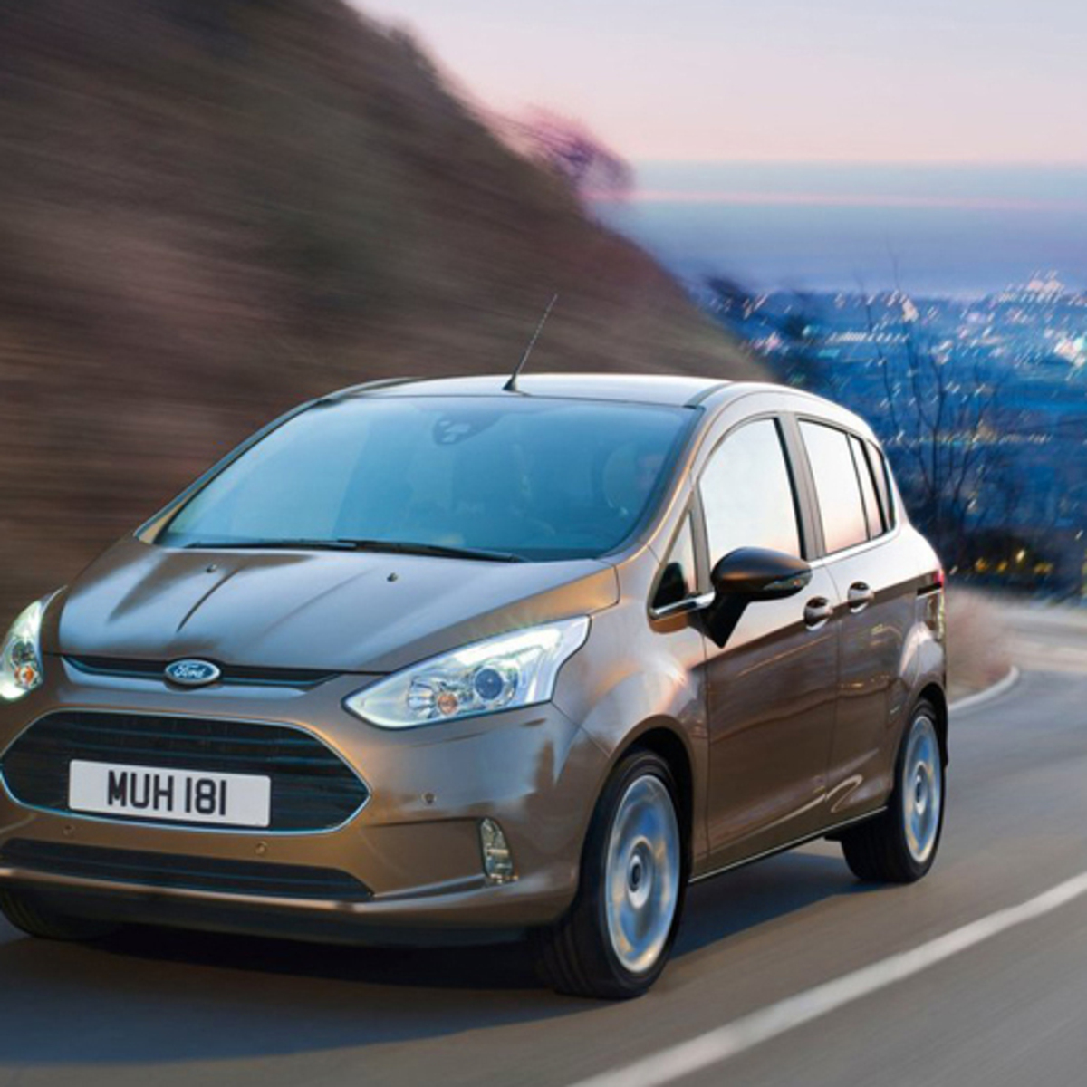 Ford B-Max: porte scorrevoli per l'erede della Fusion - News - Automoto.it
