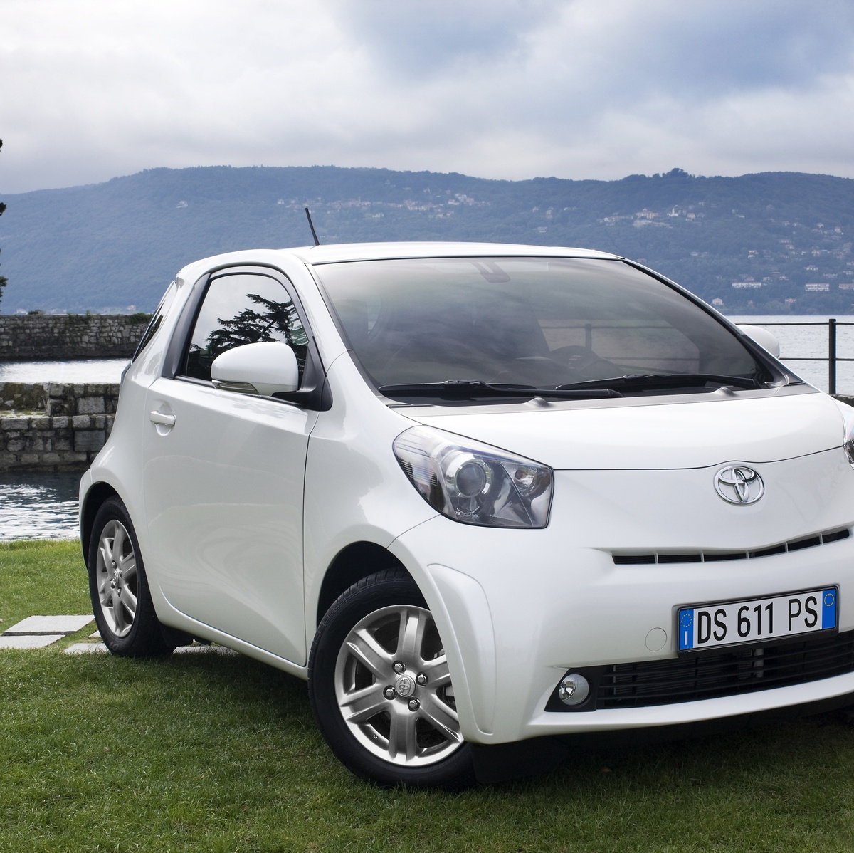 Toyota iQ City Racer: serie limitata per la Francia - News - Automoto.it