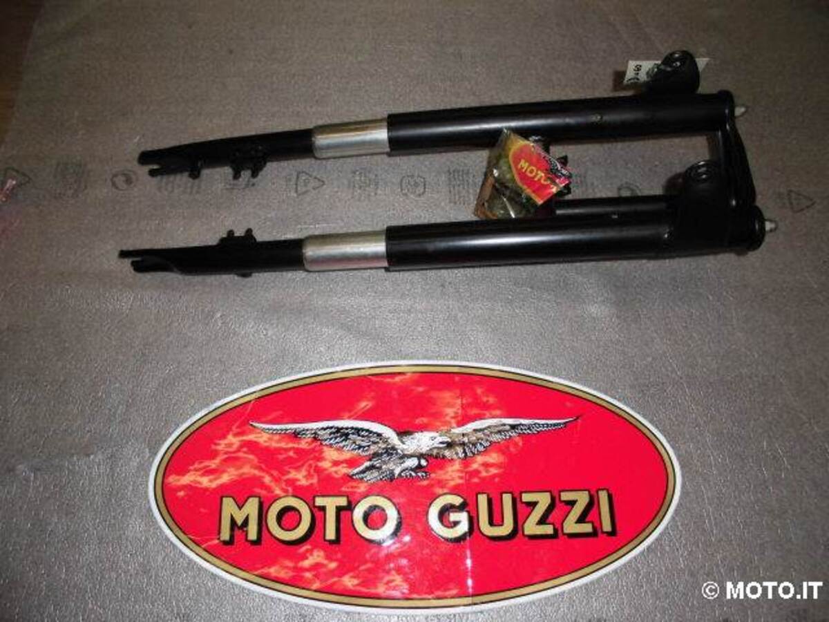 Vendo forcella completa Moto Guzzi FORCELLA DINGO 1°SERIE COMPLETA a ...