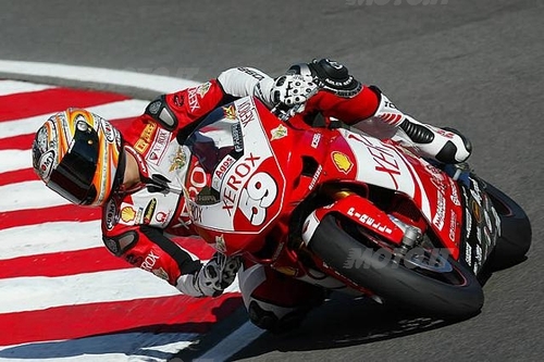 Intervista a Niccolò Canepa - Superbike - Moto.it