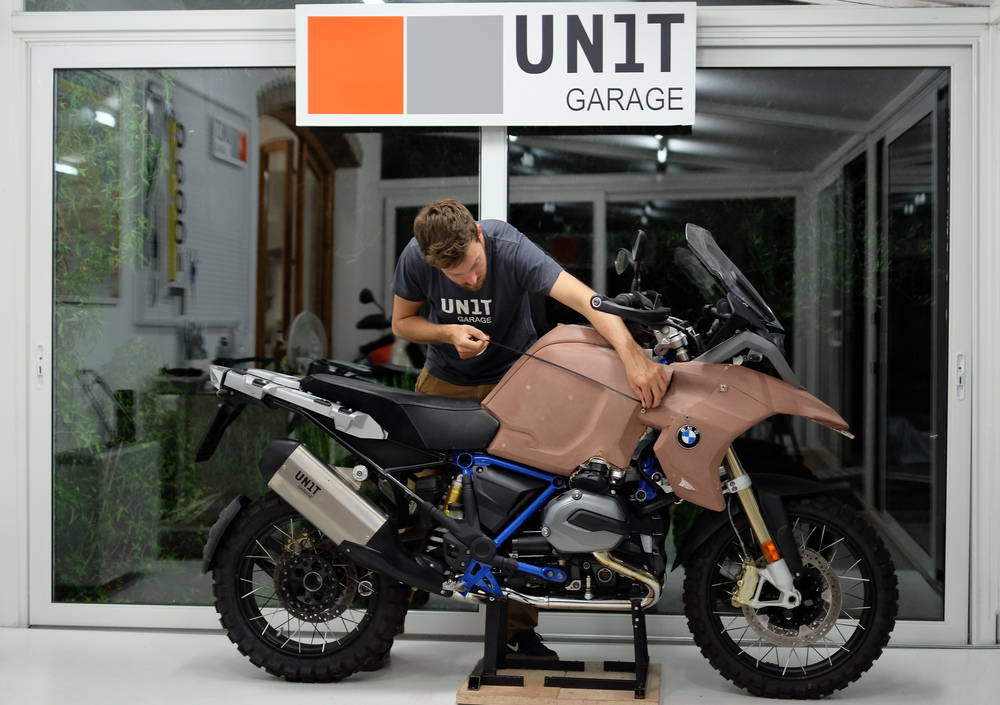 BMW R 1200GS RAD by Unit Garage: il becco con le ali da MotoGP - News ...