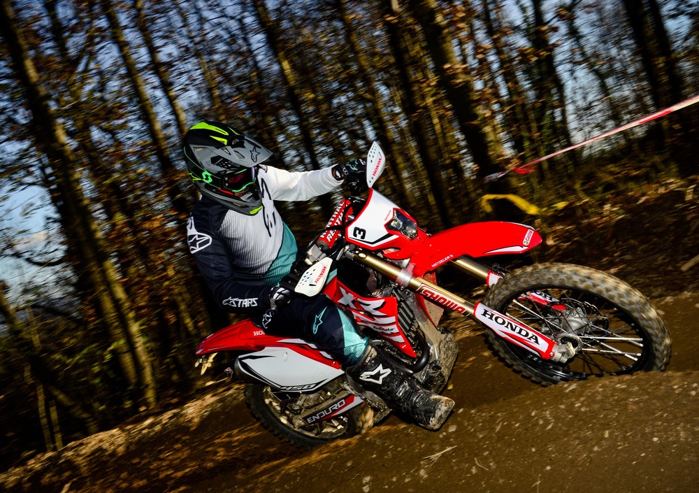 Prova Honda Enduro 2019: TEST della gamma e la sfida CRF450XR VS ...