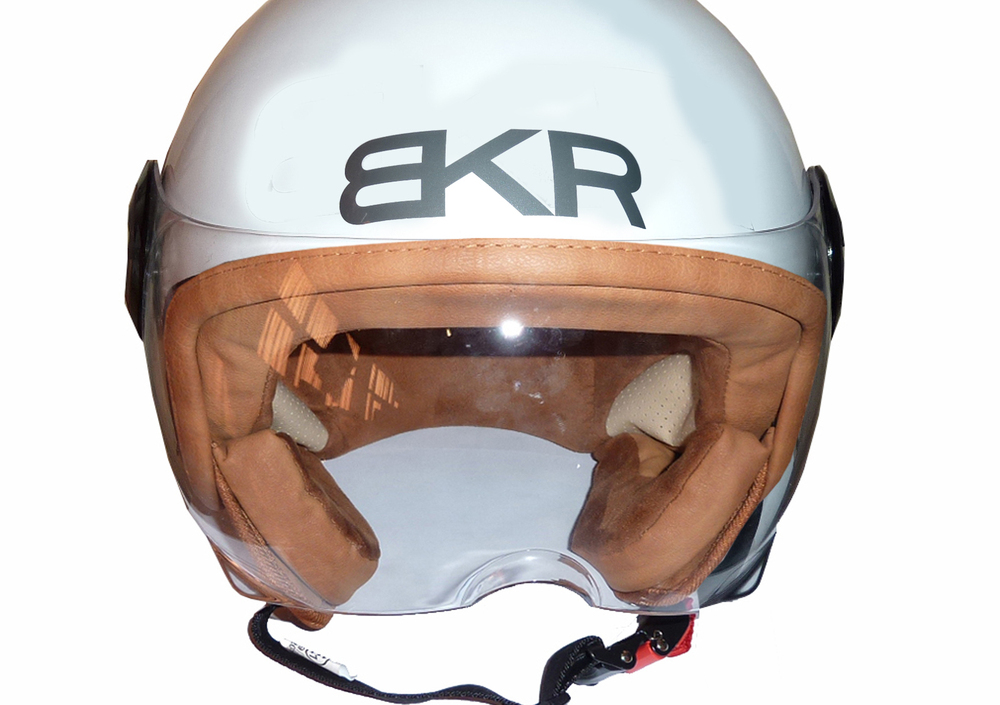 Caschi BKR. Complete look! - Accessori - Moto.it