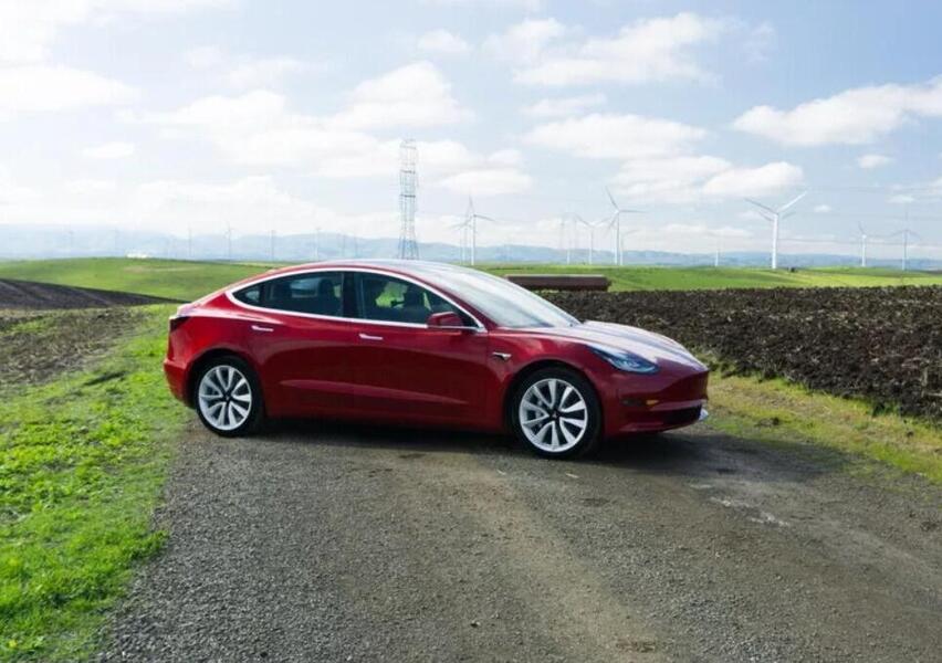 Tesla Model 3 - Catalogo e listino prezzi Tesla Model 3 - Automoto.it