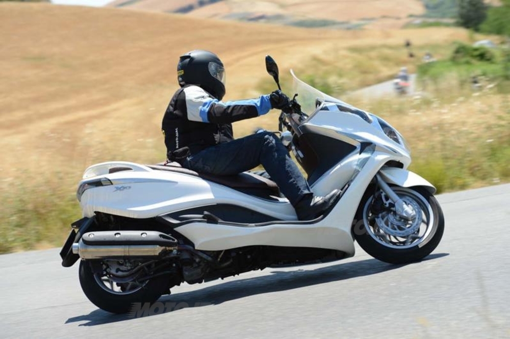 Prova Piaggio X10 500 - Prove - Moto.it