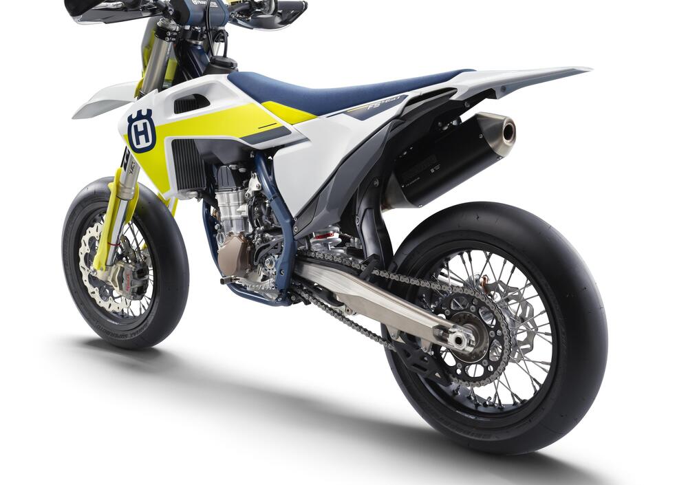 Husqvarna FS 450 (2021), prezzo e scheda tecnica - Moto.it
