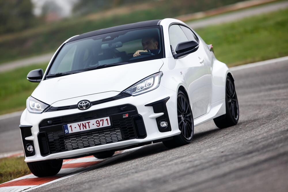 Toyota GR YARIS | Finalmente quella vera! Si guida alla grande. Costa ...
