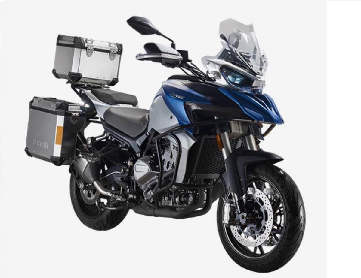 E' pronta la QJ 750-7. Anticipa la TRK 800? - News - Moto.it