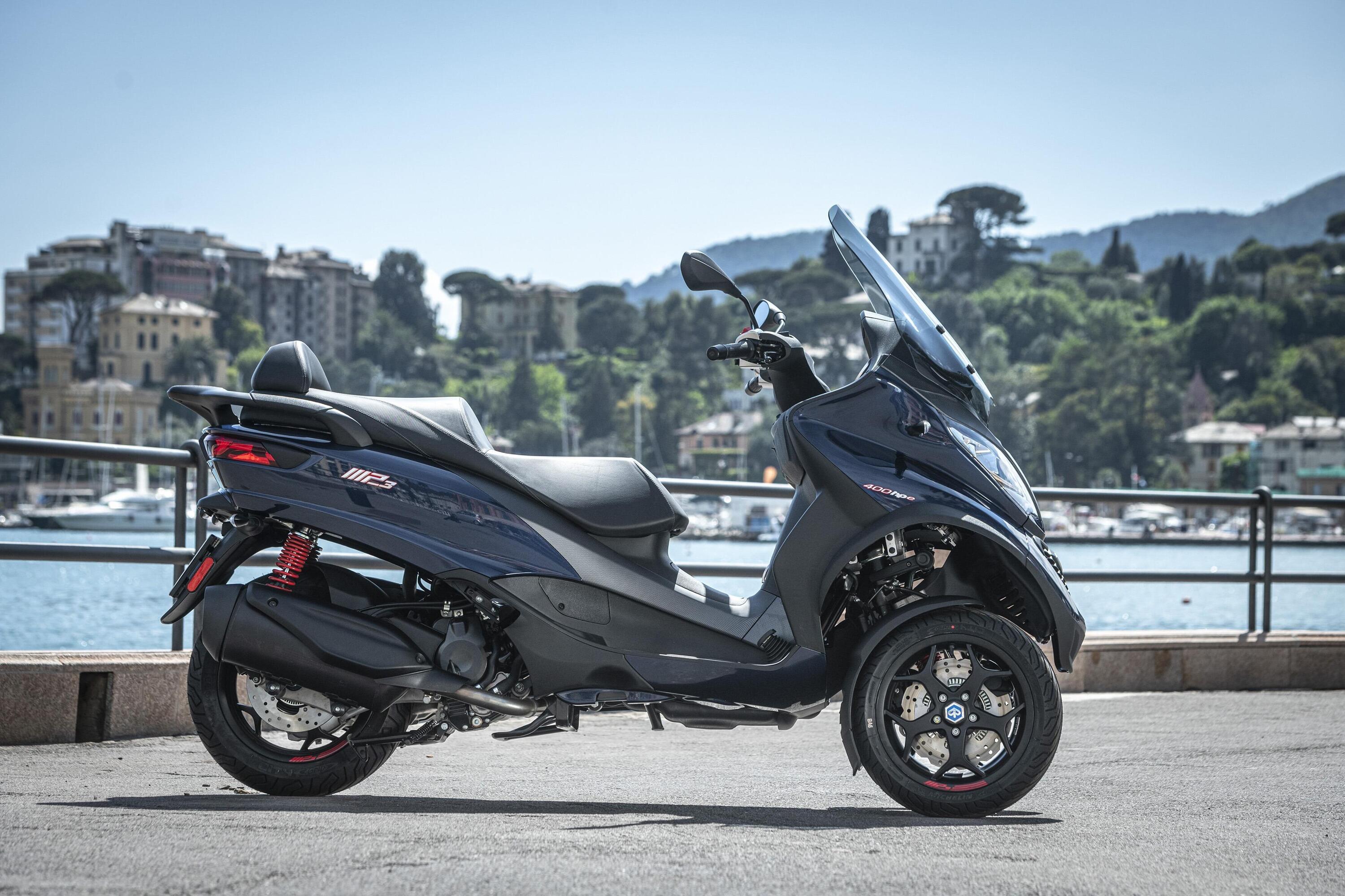 Piaggio MP3 400 hpe e 400 hpe Sport: novità 2021. I prezzi - News - Moto.it