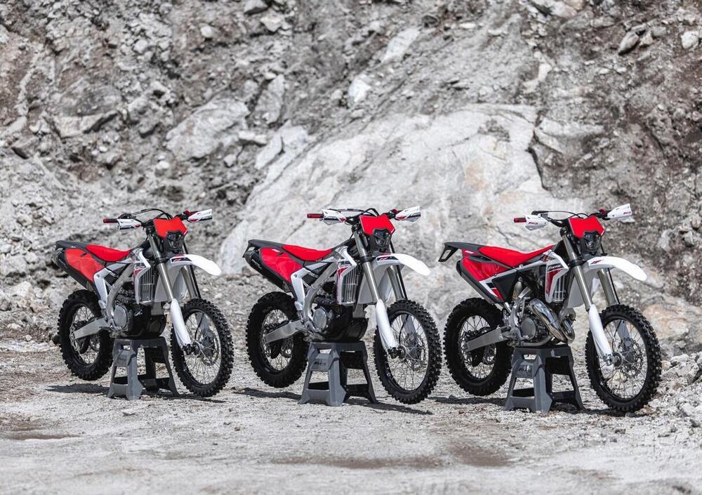 Fantic presenta la nuova gamma enduro e motocross 2022 - News - Moto.it