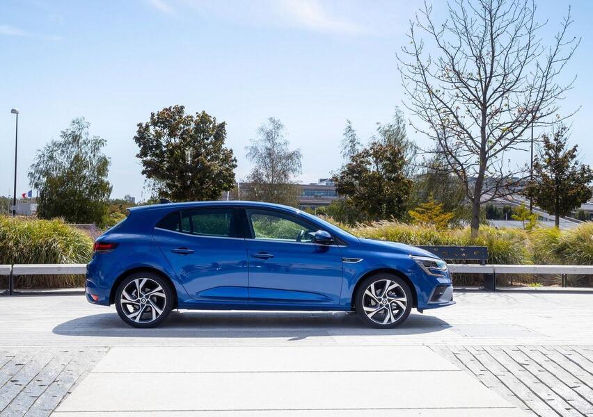 Renault Mégane Blue dCi 115 CV EDC Intens (11/2018 - 06/2020): prezzo e ...