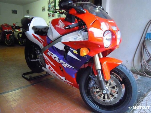 Le Belle e Possibili di Moto.it: Honda RC45 - News - Moto.it