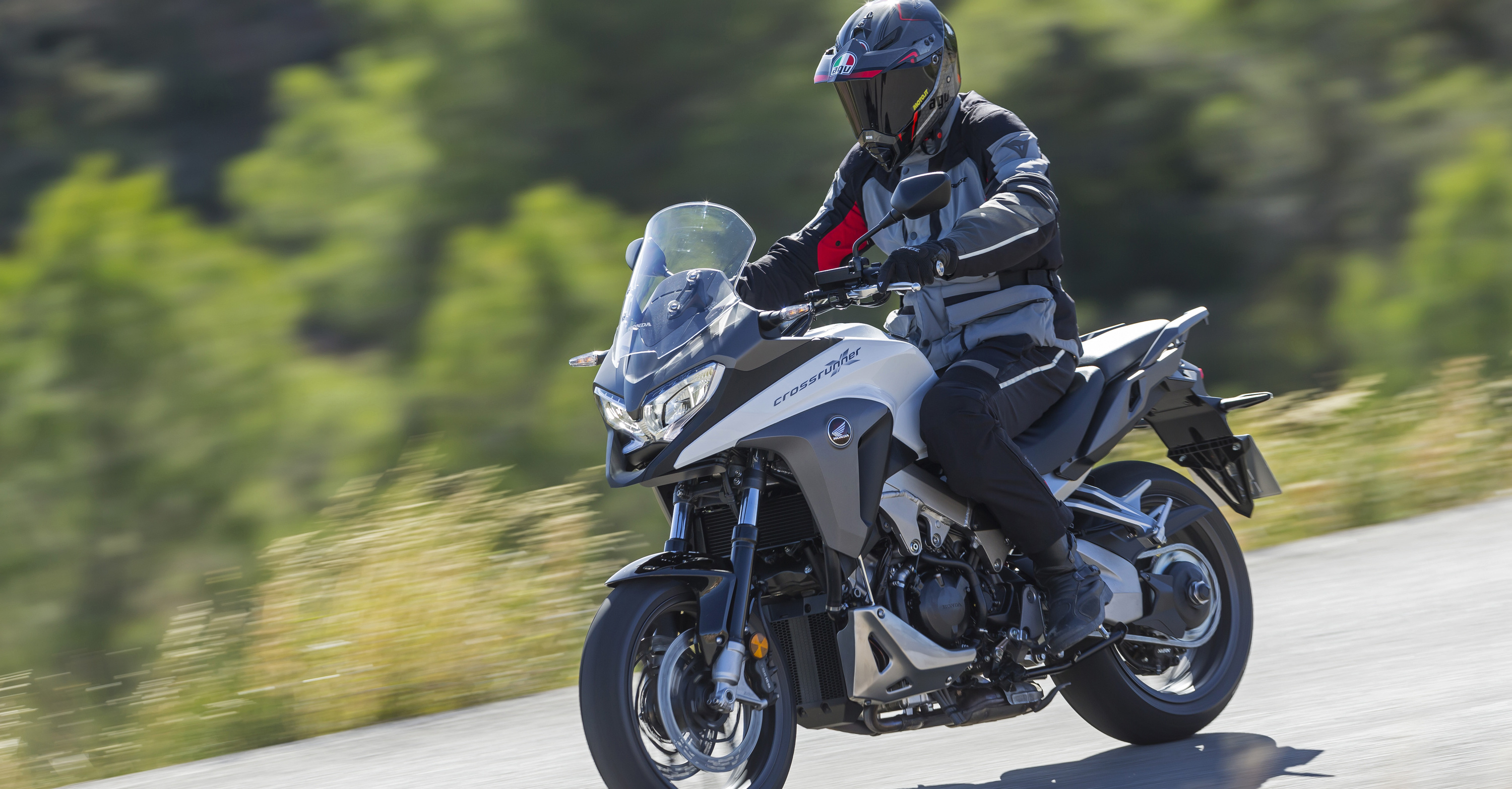 Prova Honda Crossrunner VFR800X 2015 - Prove - Moto.it