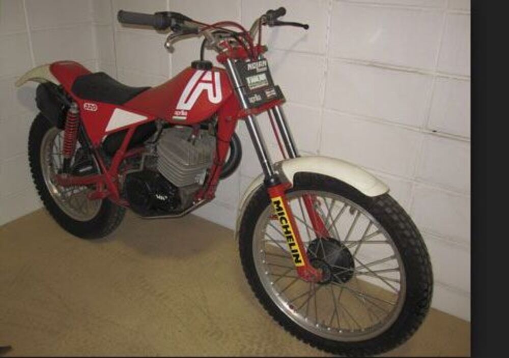 Aprilia Trial 320, prezzo e scheda tecnica - Moto.it