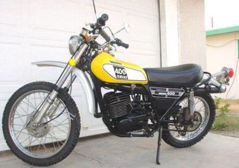 Yamaha DT 400, prezzo e scheda tecnica - Moto.it