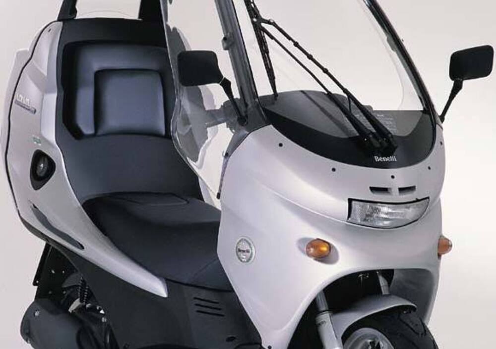 Benelli Adiva 125, prezzo e scheda tecnica - Moto.it