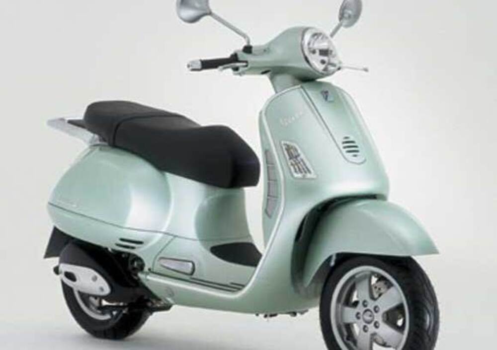Vespa Granturismo 125 L, prezzo e scheda tecnica - Moto.it