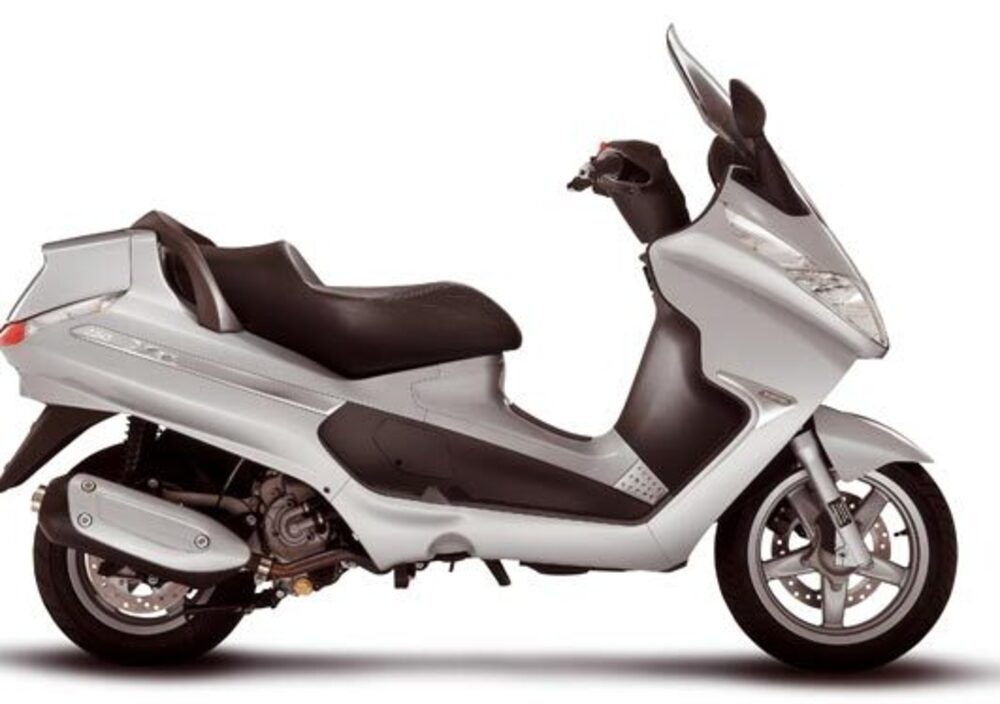 Piaggio X8 250, prezzo e scheda tecnica - Moto.it