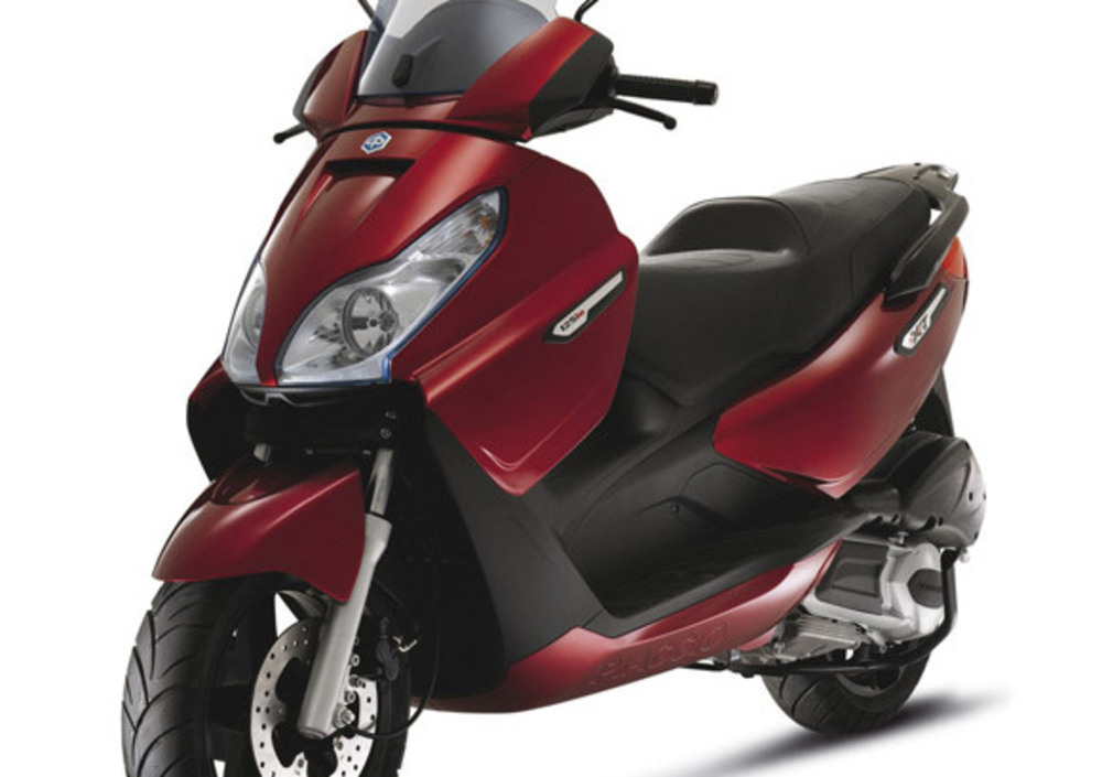 Piaggio X7 125 (2009 - 12), prezzo e scheda tecnica - Moto.it