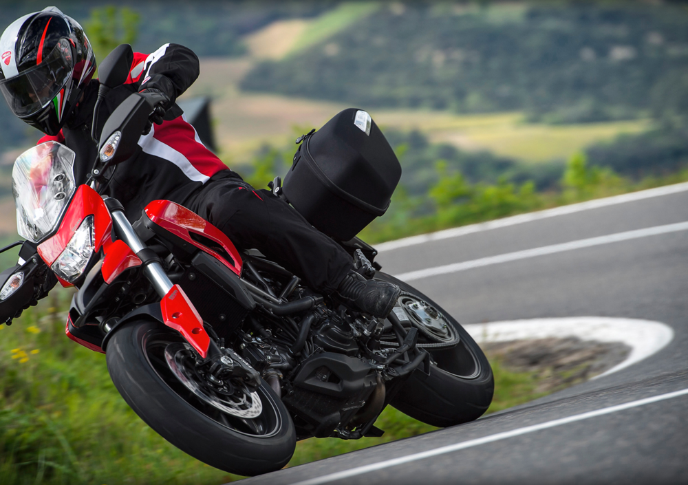 Ducati Hyperstrada 821 (2013 - 15), prezzo e scheda tecnica - Moto.it
