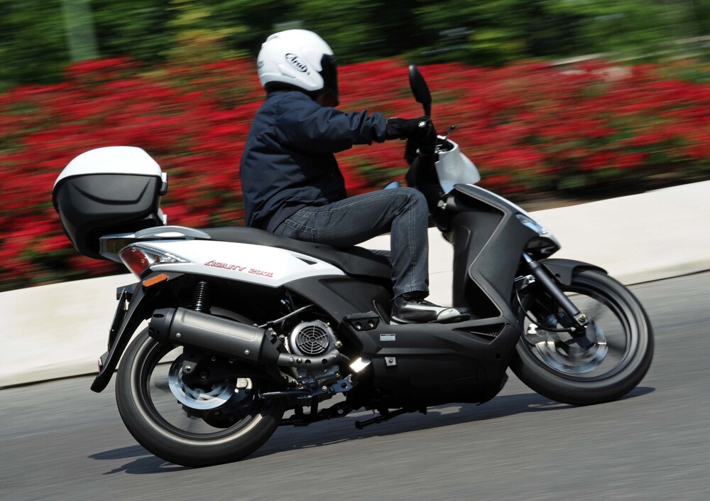 Kymco Agility 200i R16 (2008 - 16), prezzo e scheda tecnica - Moto.it