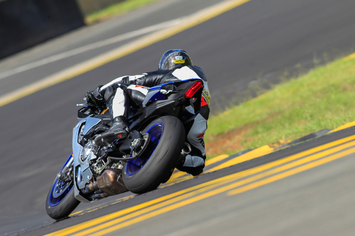 Prova Yamaha YZF-R1 ed YZF-R1M - Prove - Moto.it