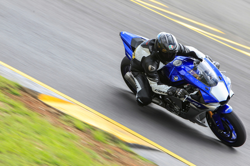 Prova Yamaha YZF-R1 ed YZF-R1M - Prove - Moto.it