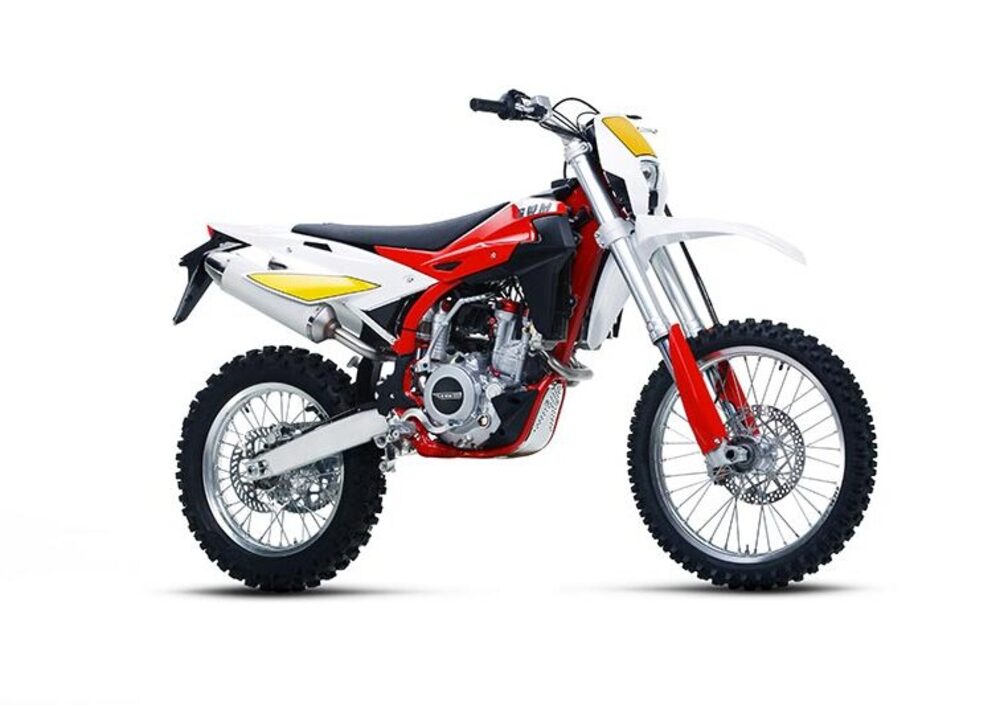 Swm RS 300 R (2015 - 16), prezzo e scheda tecnica - Moto.it