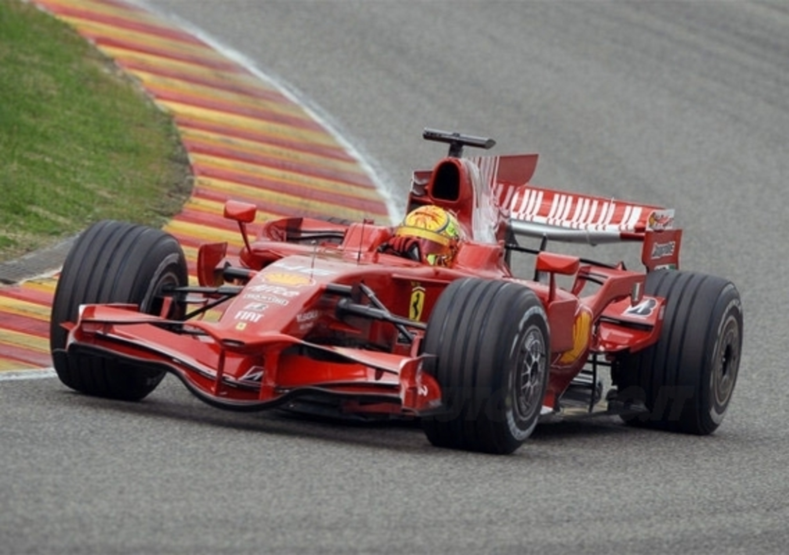 Valentino Rossi sulla Ferrari F2008 - News - Automoto.it