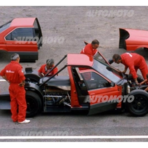 Alfa Romeo 164 Pro-car 3.0 V10: un missile da oltre 350 all'ora - News ...