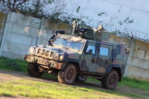 Iveco Lince LMV, com'è fatto e come va "l'Hummer" dell'Esercito ...