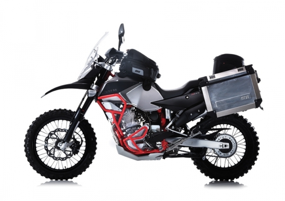 Swm Superdual 600 T (2018 - 20), prezzo e scheda tecnica - Moto.it
