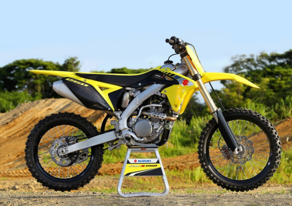 Valenti Racing RM-Z 250 (2017), prezzo e scheda tecnica - Moto.it